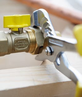 Waterleiding aanleggen goedkoop en snel laten uitvoeren?